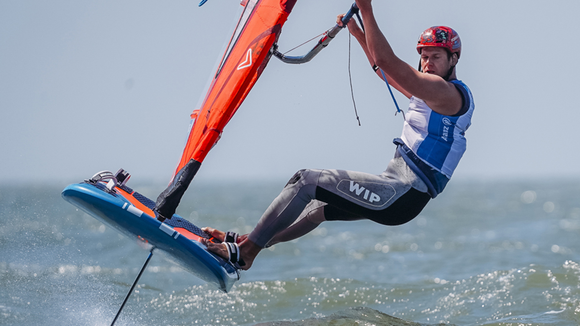 Windsurfen, windfoilen en kitefoilen: wat is het verschil? | TeamNL